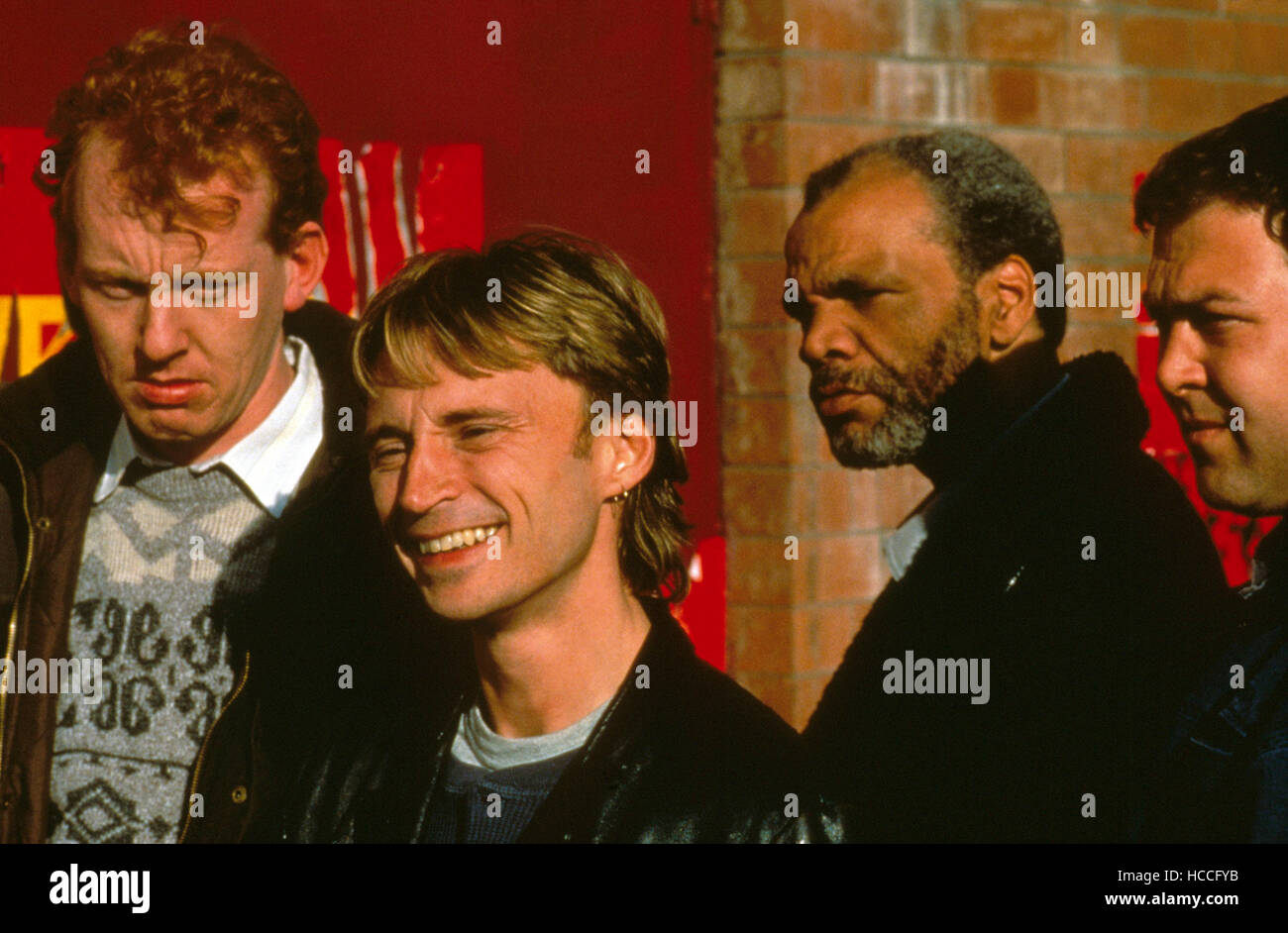 THE FULL MONTY, Steve Huison, Robert Carlyle, Paul Barber, Mark Addy ...