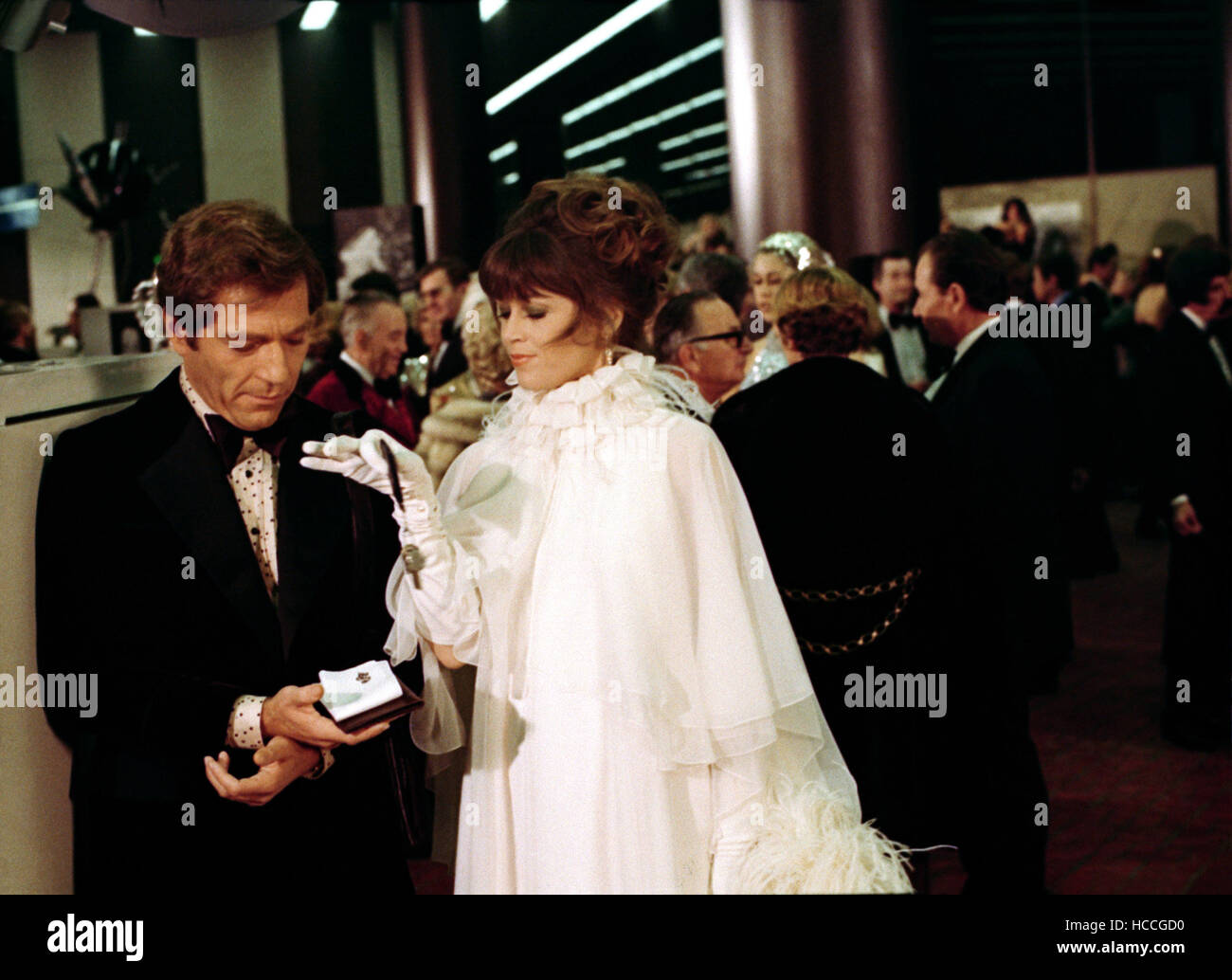 FUN WITH DICK AND JANE, George Segal, Jane Fonda, 1977 Stock Photo - Alamy