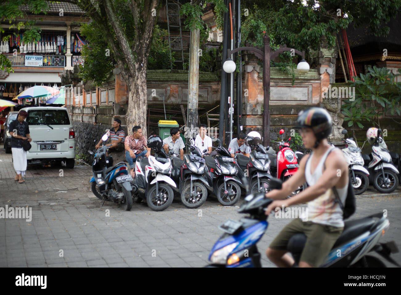 Balinese people doing there thing Stock Photo - Alamy