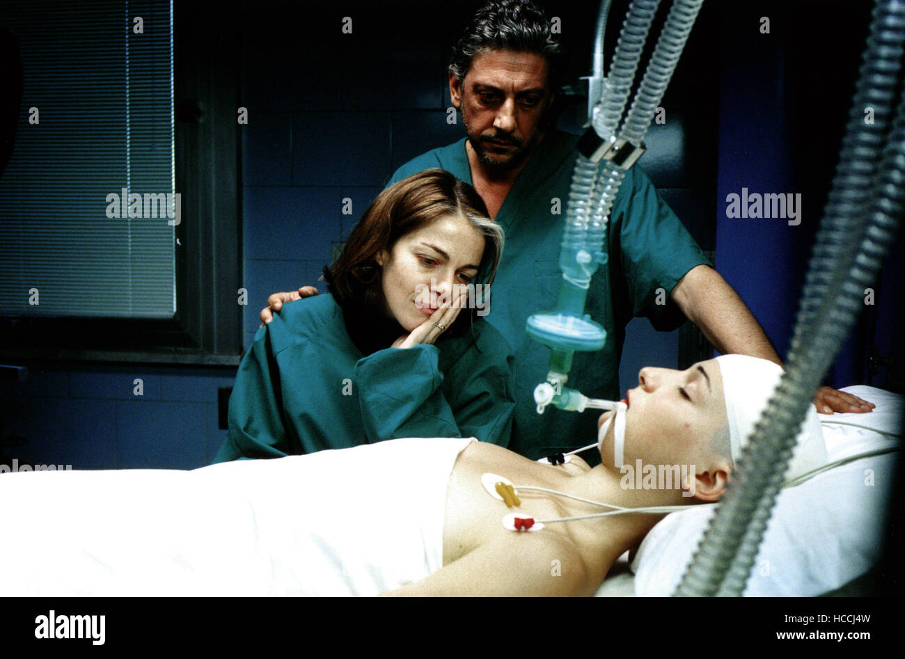 DON'T MOVE, (aka NON TI MUOVERE), Claudia Gerini, Sergio Castellitto, Angela Finocchiaro, 2004 ...