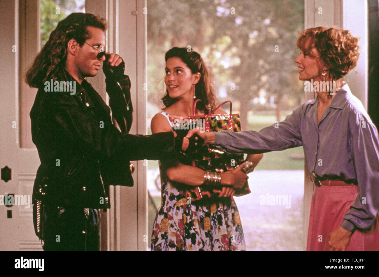 DON'T TELL HER IT'S ME, Steve Guttenberg, Jami Gertz, Shelley Long ...