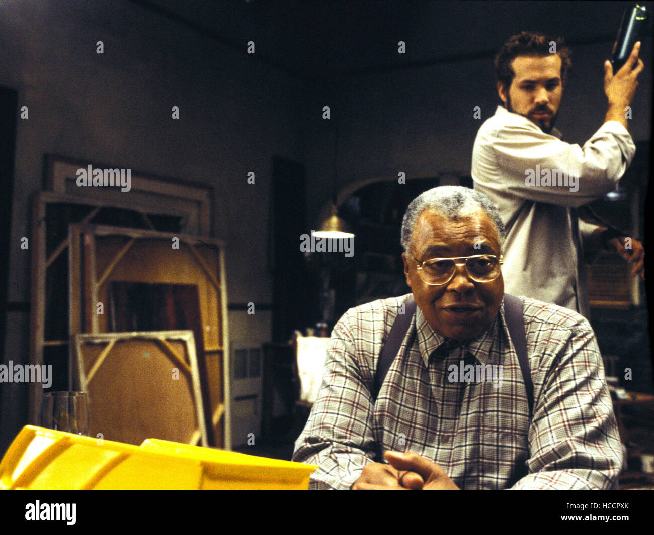 FINDER'S FEE, James Earl Jones, Ryan Reynolds, 2001 Stock Photo - Alamy