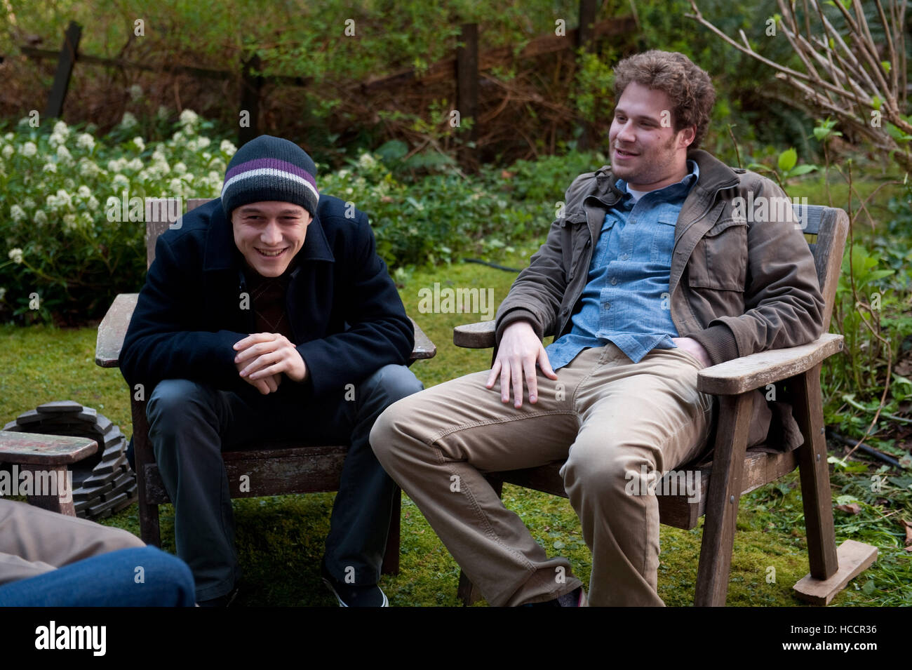 50/50, from left: Joseph Gordon-Levitt, Seth Rogen, 2011. ph: Chris ...