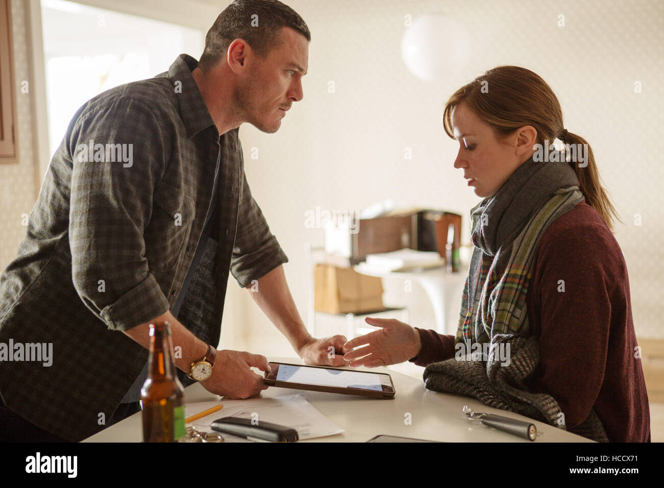 The Girl On The Train From Left Luke Evans Emily Blunt 2016 Ph Jessica Migli©universal