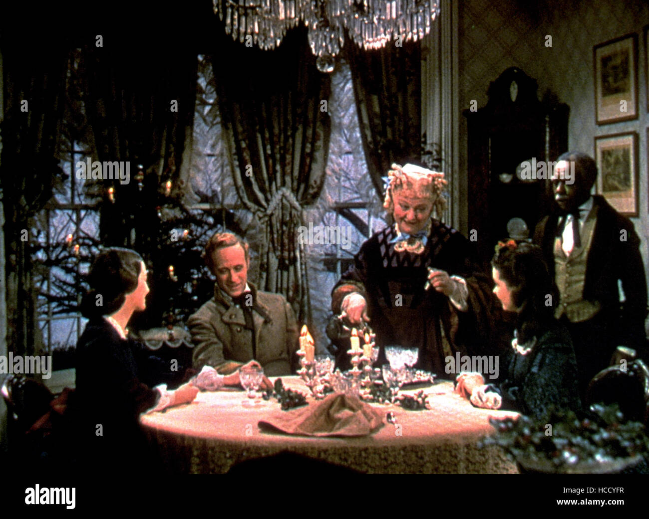 GONE WITH THE WIND, Olivia De Havilland, Leslie Howard, Laura Hope ...