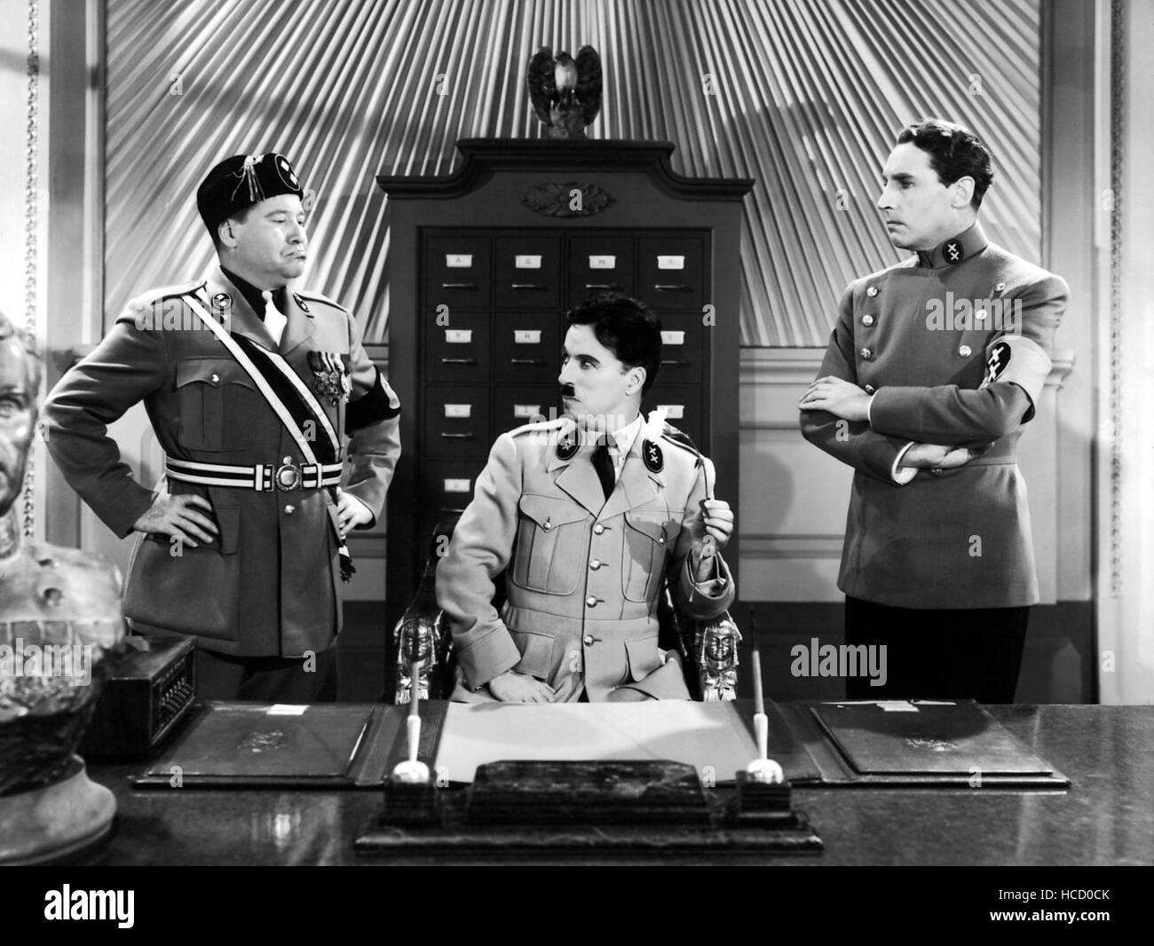 THE GREAT DICTATOR, from left: Jack Oakie, Charlie Chaplin, Henry ...