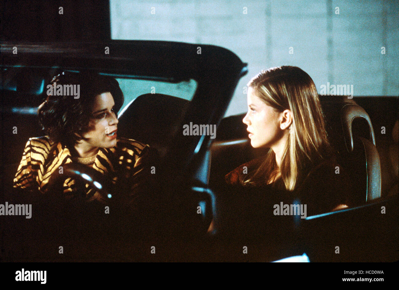 HAIRSHIRT, Neve Campbell, Katie Wright, 1998 Stock Photo - Alamy