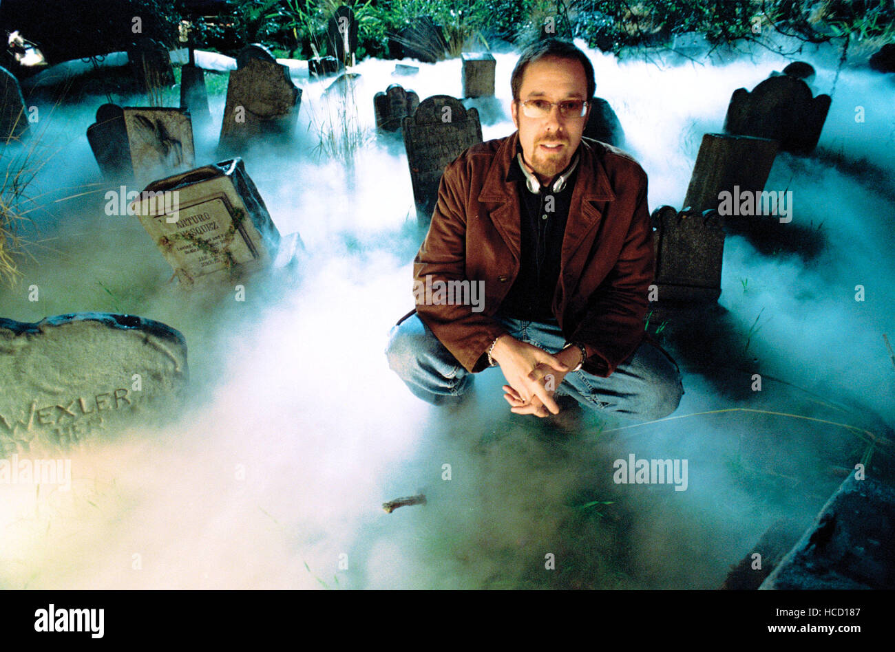 THE HAUNTED MANSION, Director Rob Minkoff on the set, 2003, (c) Walt ...