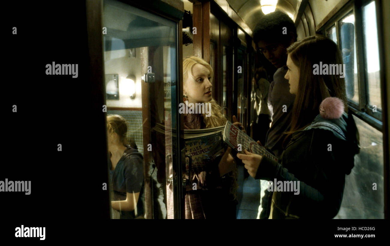HARRY POTTER AND THE HALF-BLOOD PRINCE, front, from left: Evanna Lynch ...