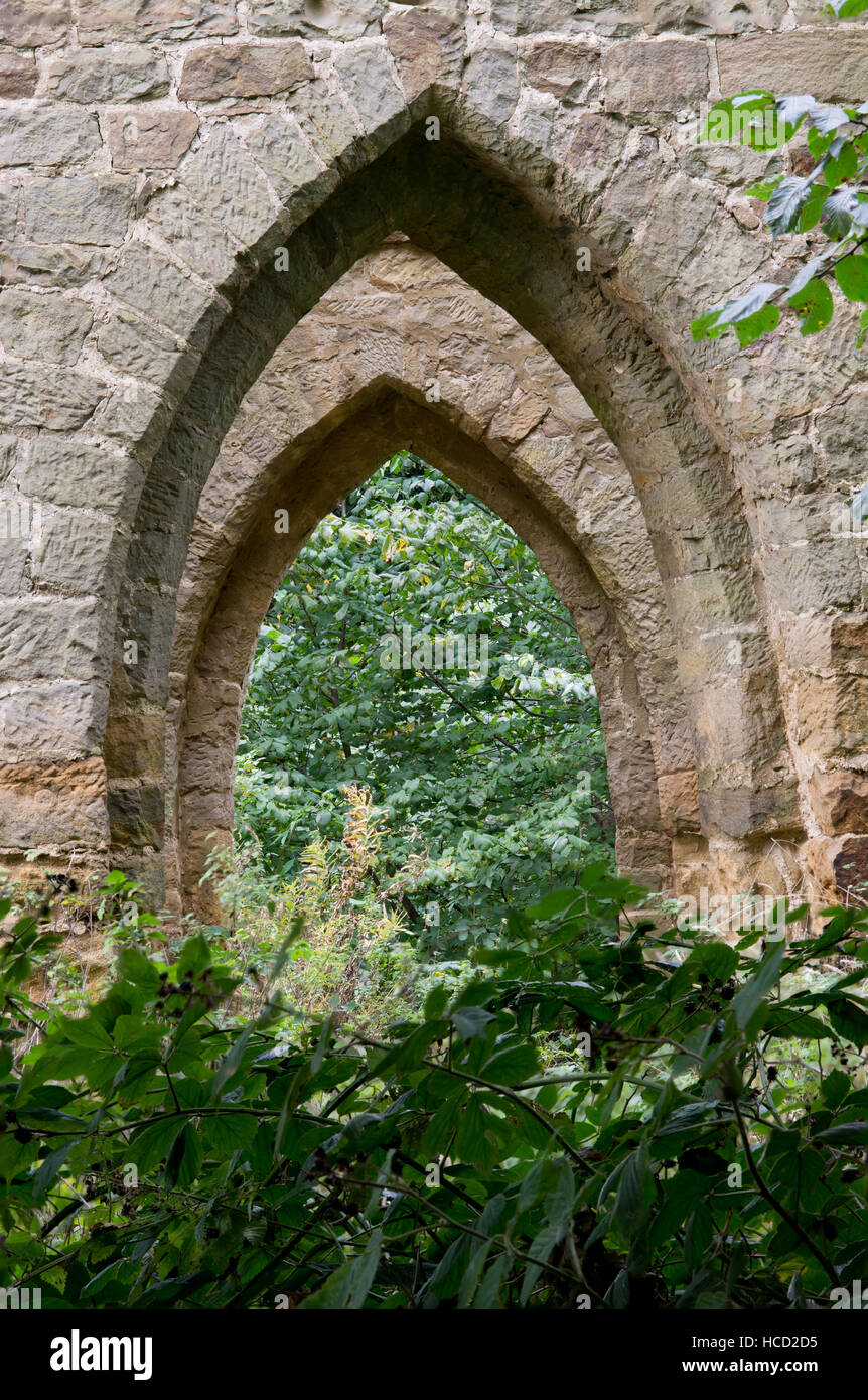 Stone arches hi-res stock photography and images - Alamy
