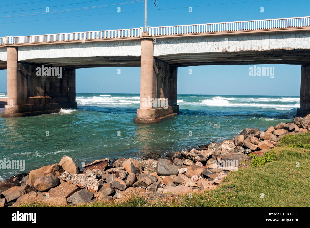 Stone bridge on river bank hi-res stock photography and images - Alamy