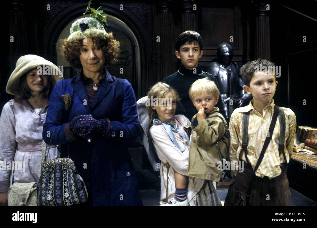 FIVE CHILDREN AND IT, Jessica Claridge, Zoe Wanamaker, Poppy Rogers ...