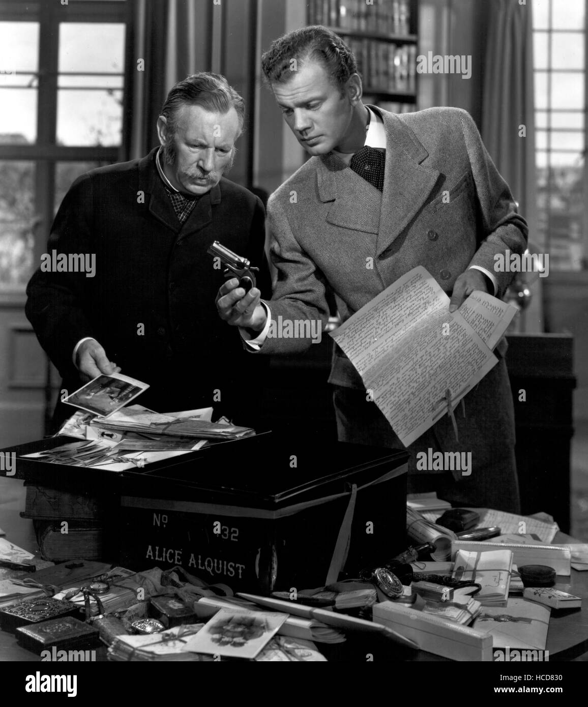 GASLIGHT, Edmund Breon, Joseph Cotten, 1944 Stock Photo - Alamy