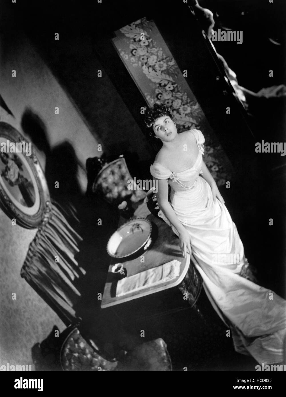 GASLIGHT, Ingrid bergman, 1944 Stock Photo - Alamy