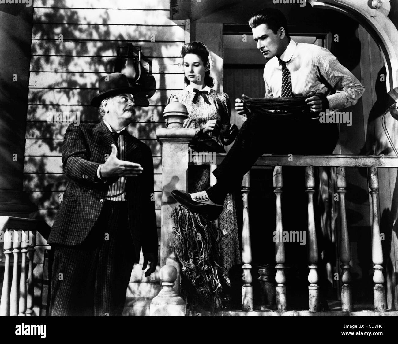 GENTLEMAN JIM, from left: Alan Hale, Marilyn Phillips, Errol Flynn ...