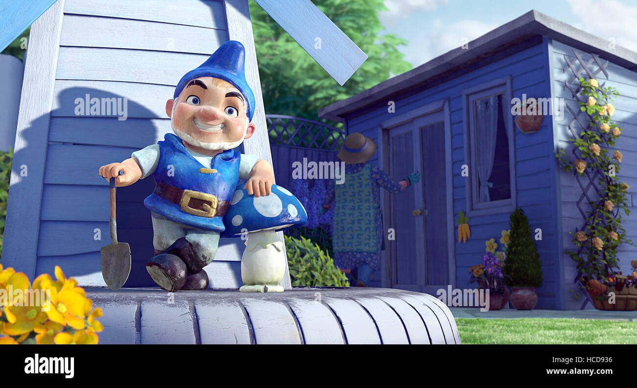 GNOMEO & JULIET, (aka GNOMEO AND JULIET), Gnomeo (voice: James McAvoy ...