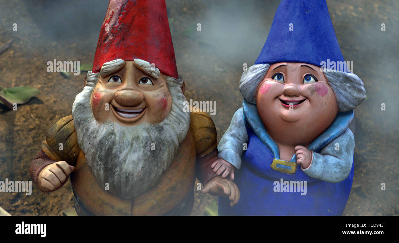 GNOMEO & JULIET, (aka GNOMEO AND JULIET), from left: Lord Redbrick ...