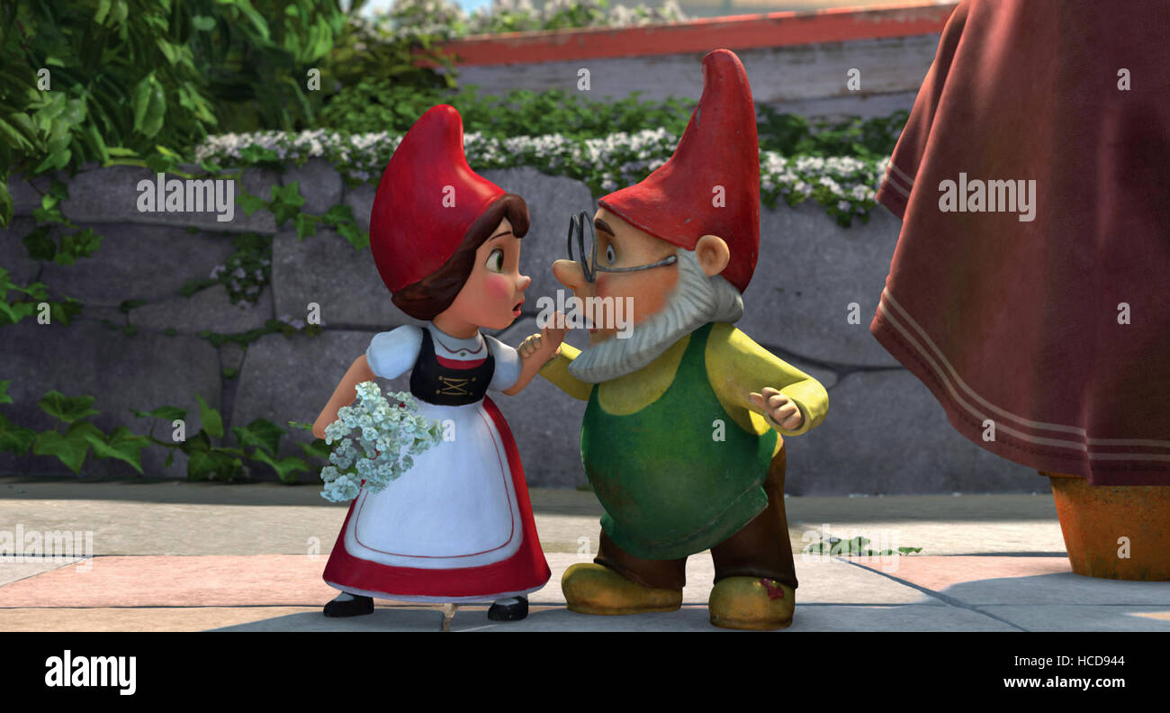 GNOMEO & JULIET, (aka GNOMEO AND JULIET), from left: Juliet (voice ...