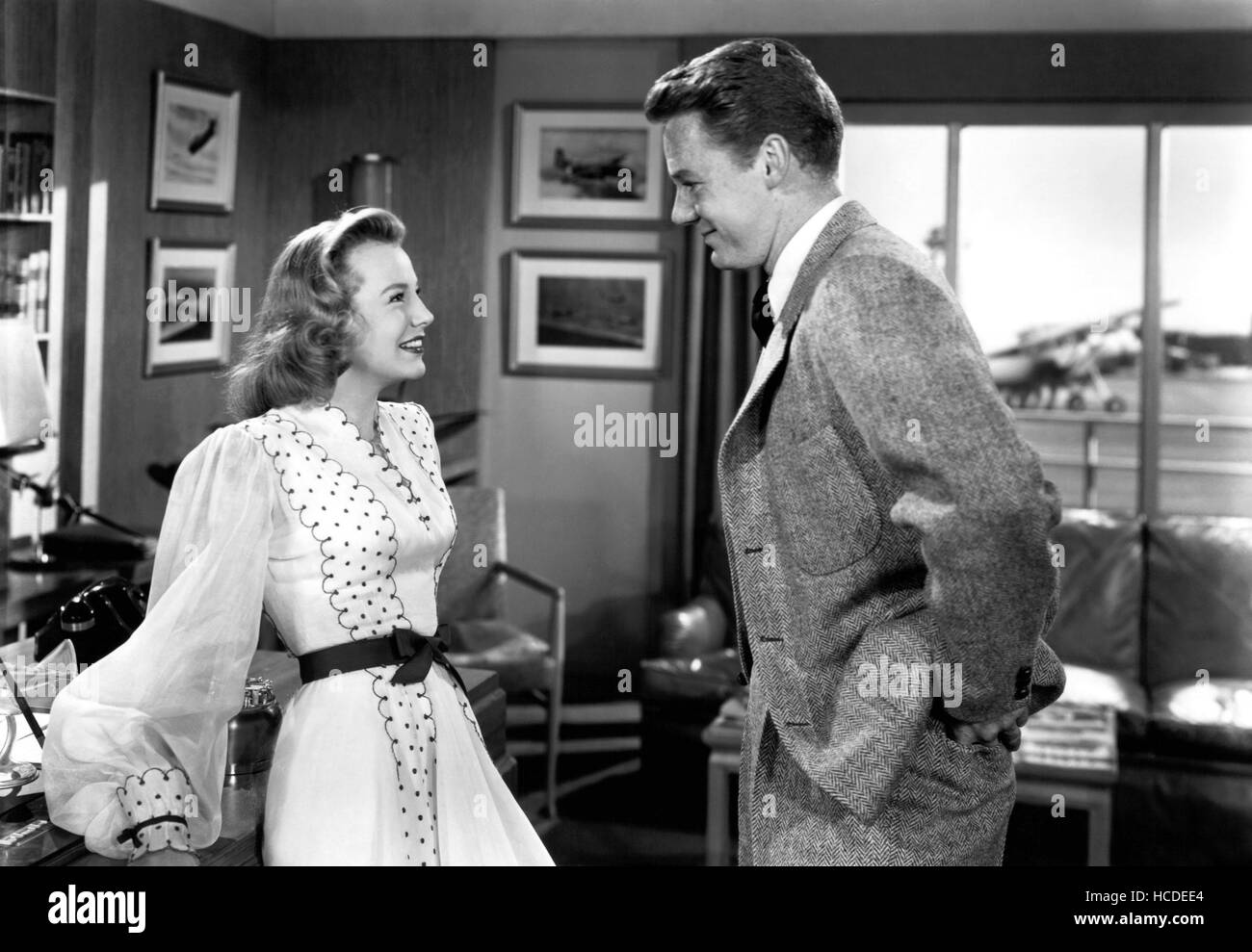 HIGH BARBAREE, from left: June Allyson, Van Johnson, 1947 Stock Photo ...