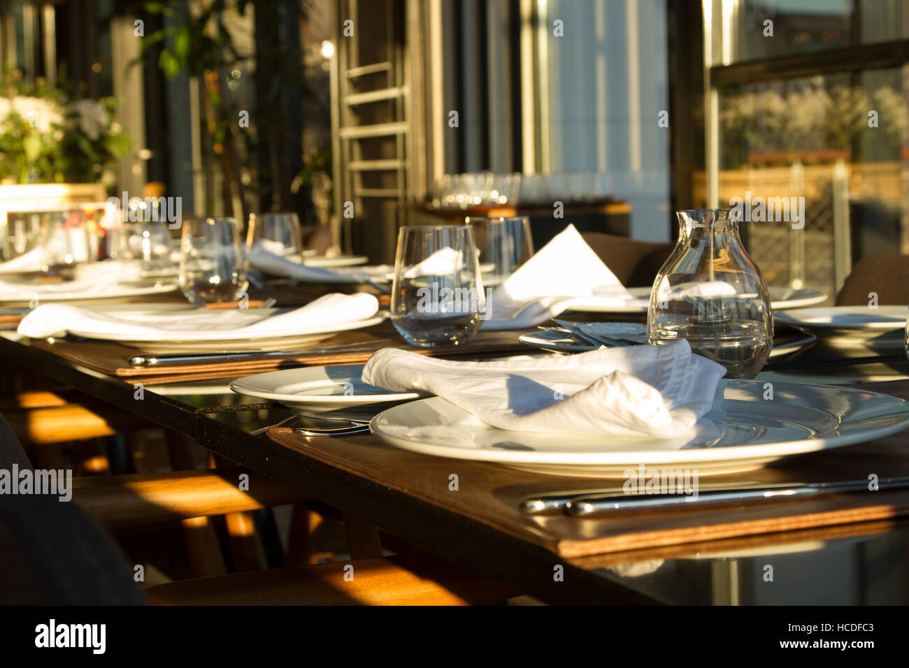 Long Table Stock Photos & Long Table Stock Images - Alamy