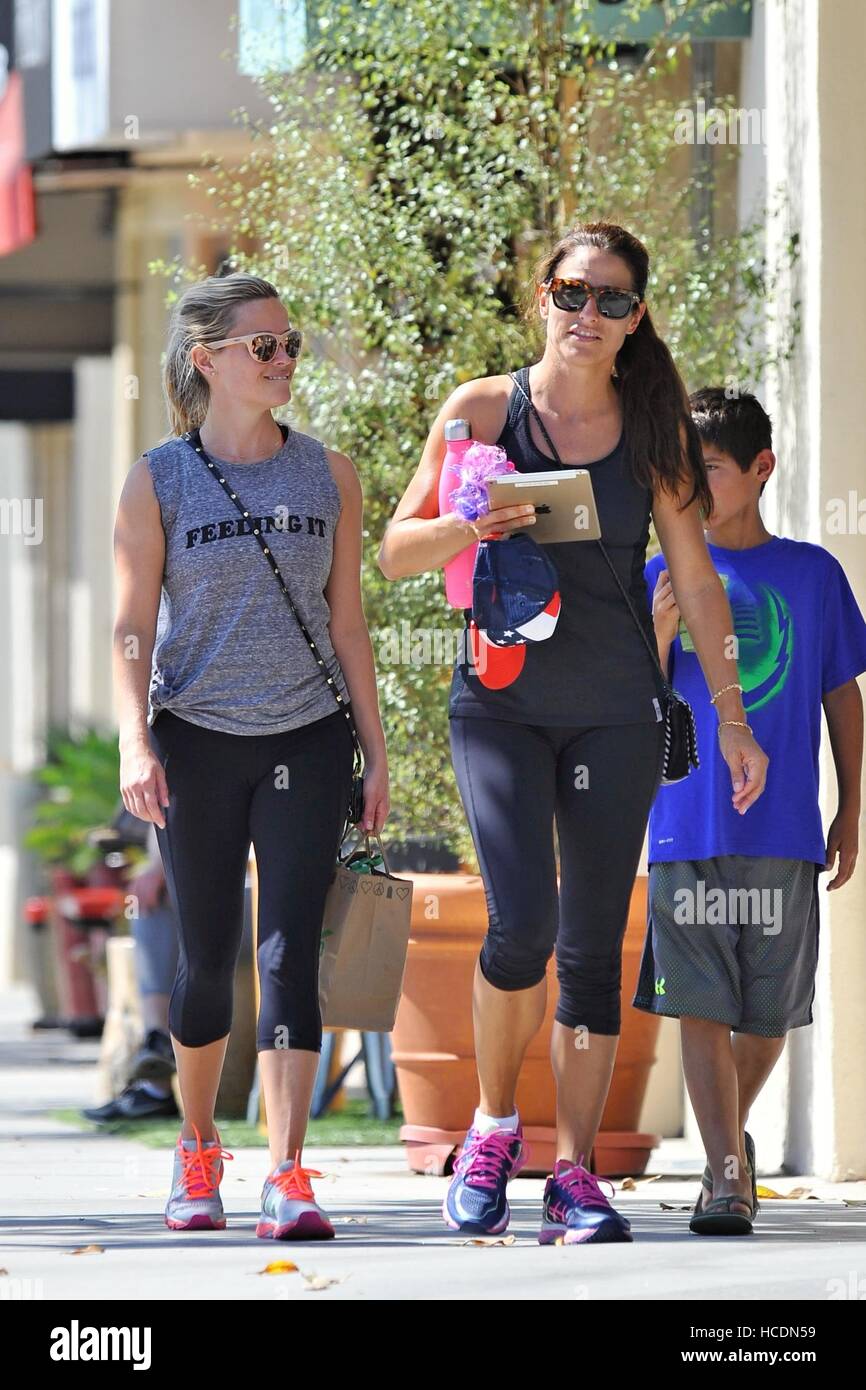 Reese Witherspoon after dance class exercise in Brentwood, Los Angeles ...