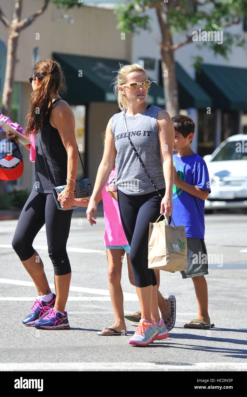 Reese Witherspoon after dance class exercise in Brentwood, Los Angeles ...