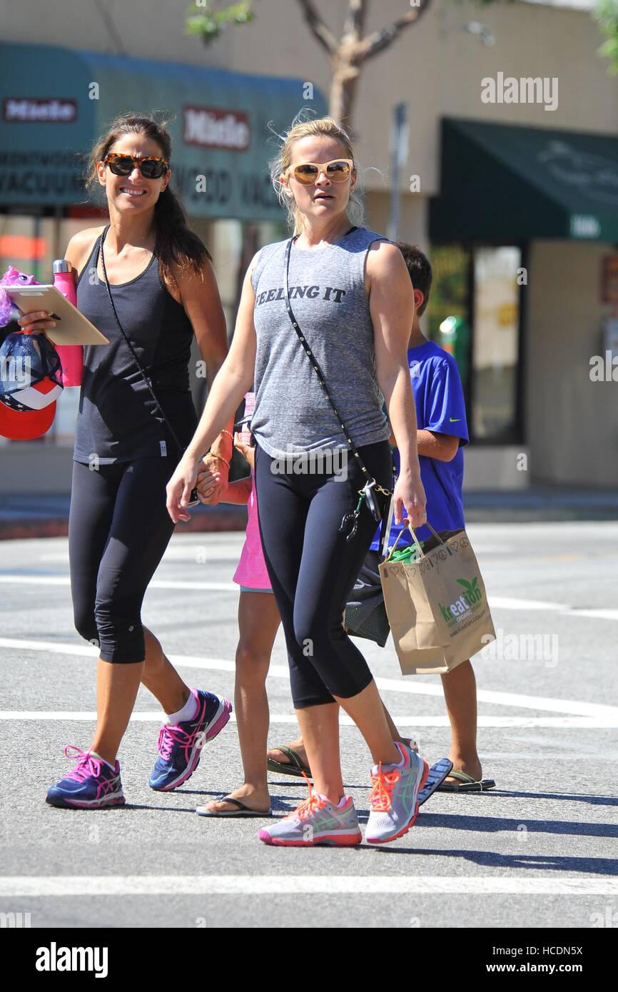 Reese Witherspoon after dance class exercise in Brentwood, Los Angeles ...