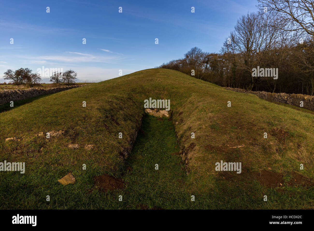 Belas Knap Long Barrow Stock Photo - Alamy