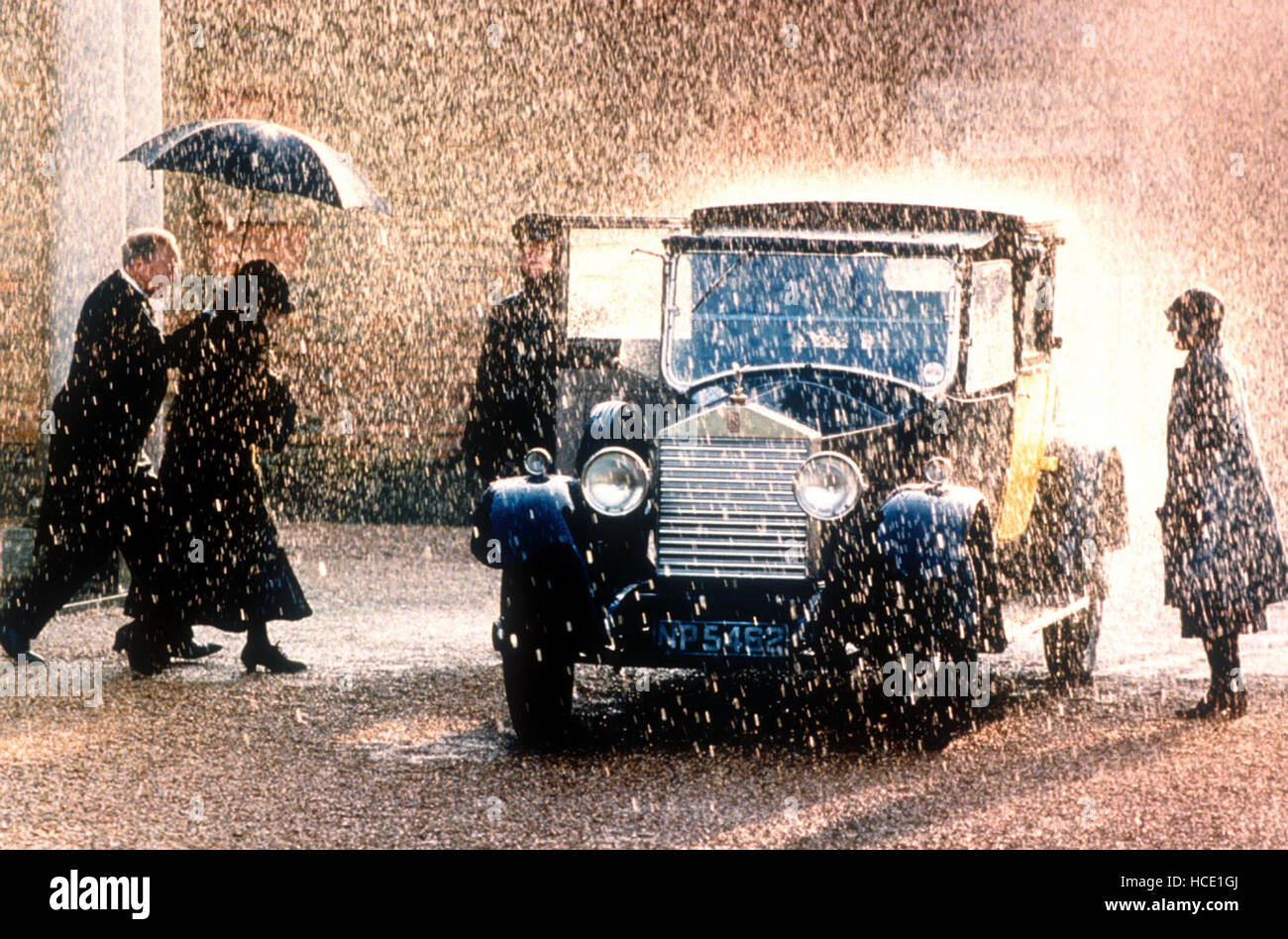 GOSFORD PARK, Alan Bates, Maggie Smith, Kelly MacDonald, 2001 Stock ...