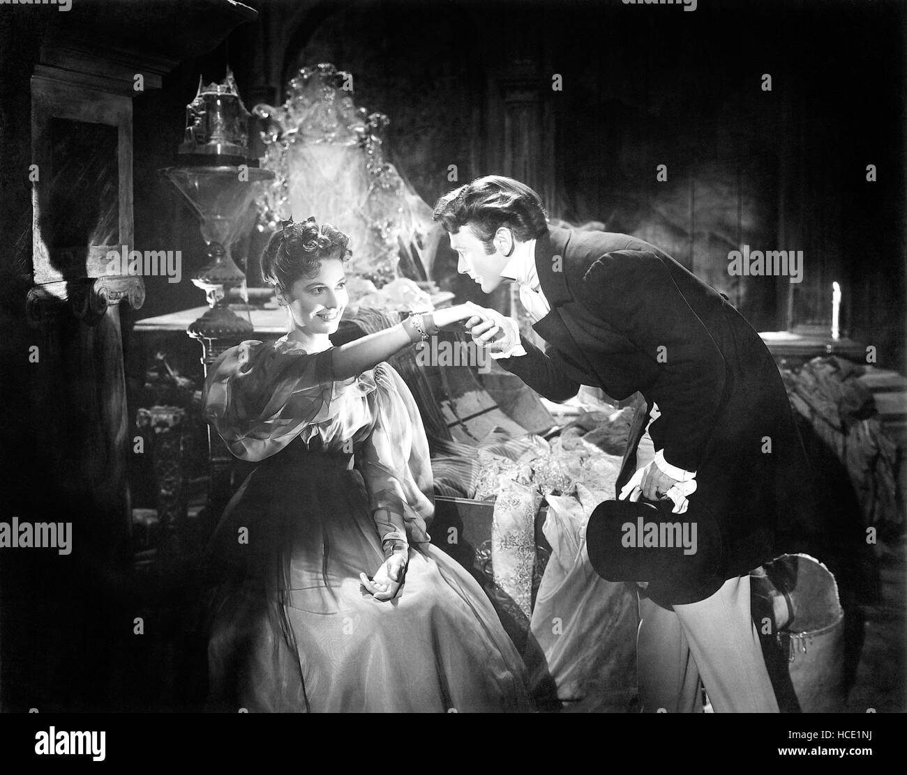 GREAT EXPECTATIONS, Valerie Hobson, John Mills, 1946 Stock Photo - Alamy