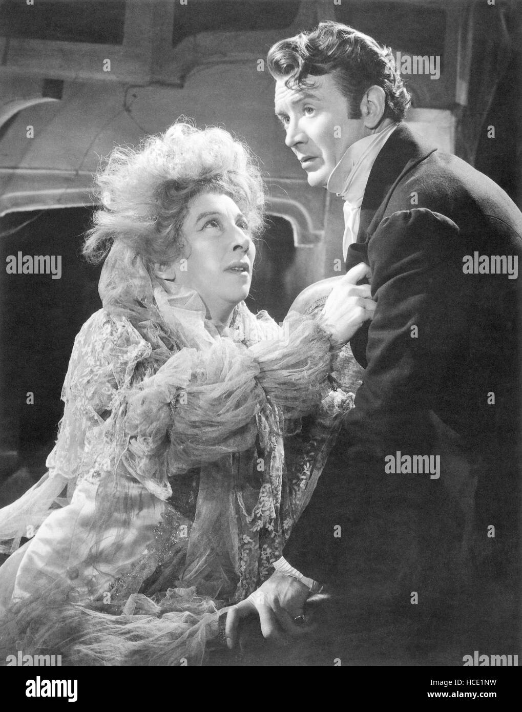 GREAT EXPECTATIONS, from left: Martita Hunt, John Mills, 1946 Stock ...