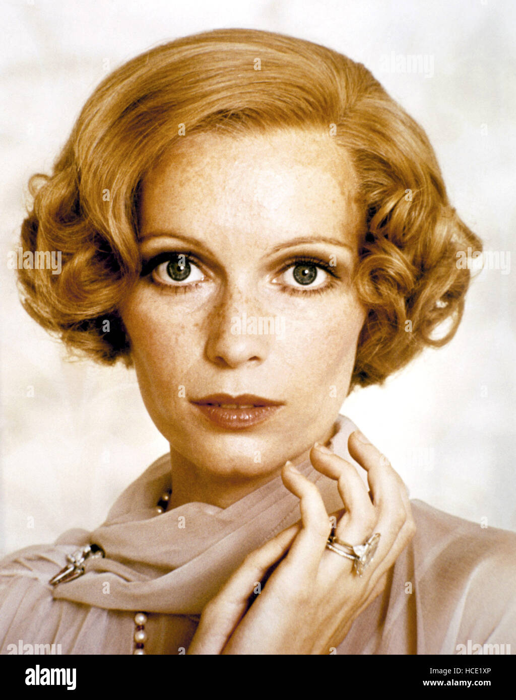 THE GREAT GATSBY, Mia Farrow, 1974 Stock Photo - Alamy