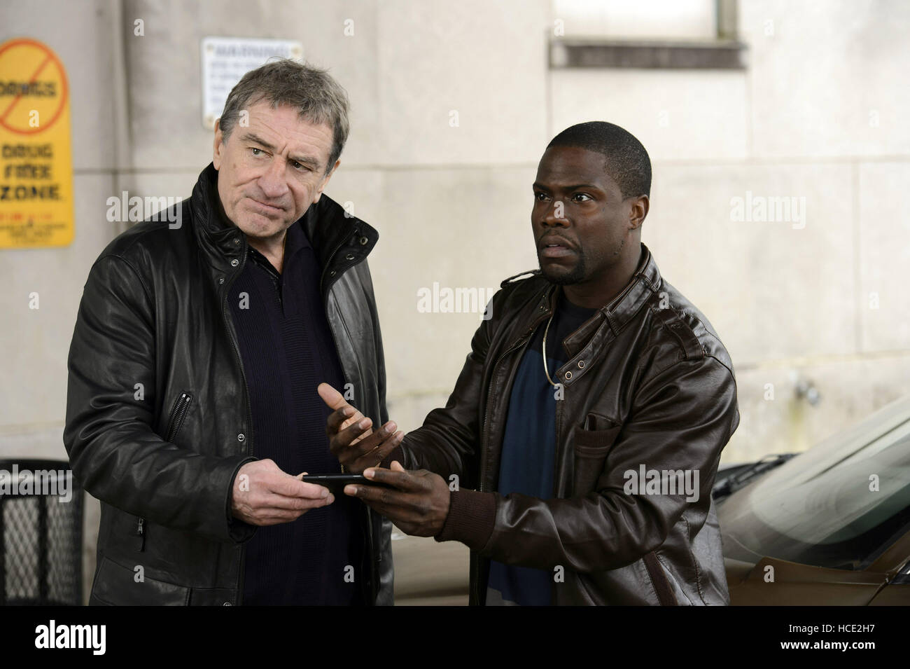 GRUDGE MATCH, from left: Robert De Niro, Kevin Hart, 2013. ph: Ben ...