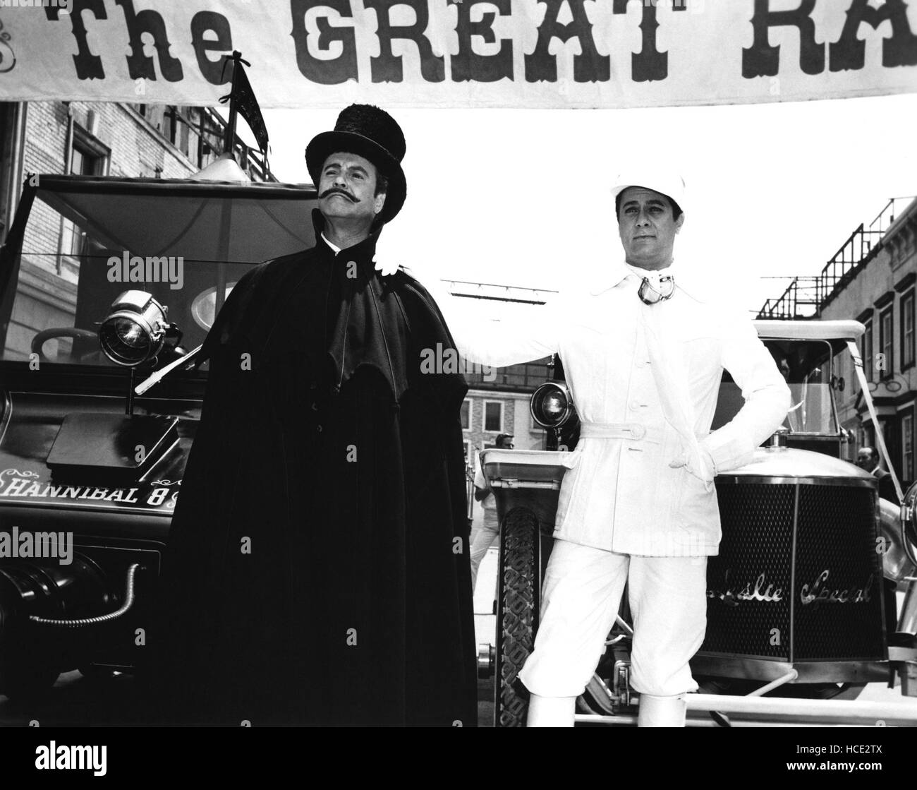 THE GREAT RACE, from left: Jack Lemmon, Tony Curtis, 1965 Stock Photo ...