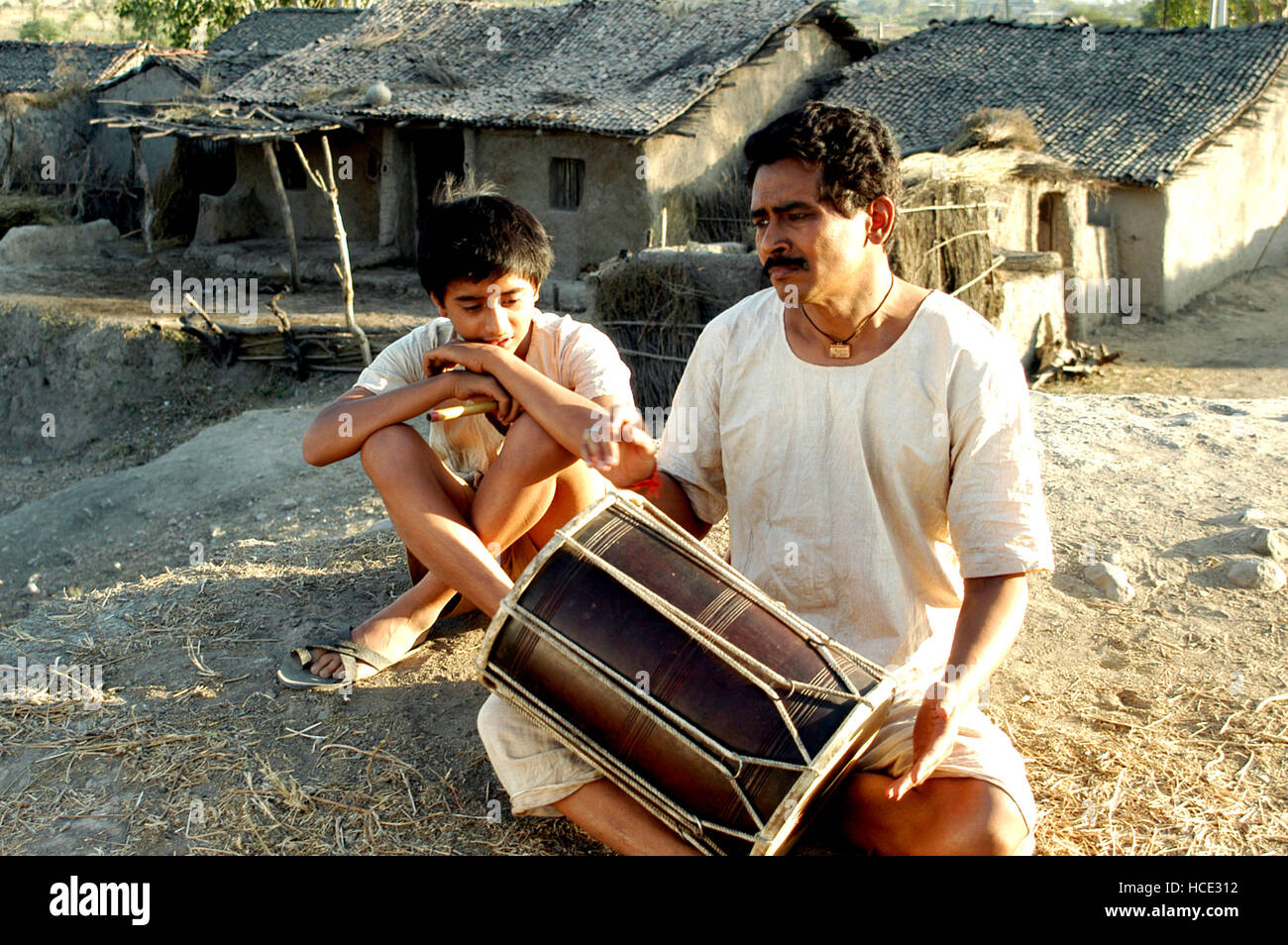 A GRAVE-KEEPER'S TALE, (aka MAATI MAAY), Atul Kulkarni (right), 2006 ...