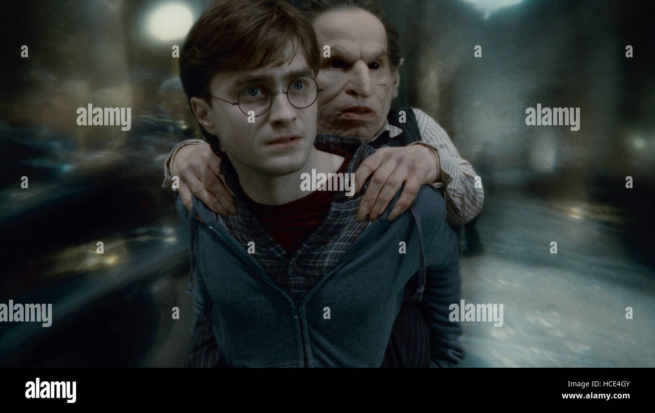 HARRY POTTER AND THE DEATHLY HALLOWS: PART 2, from left: Daniel ...