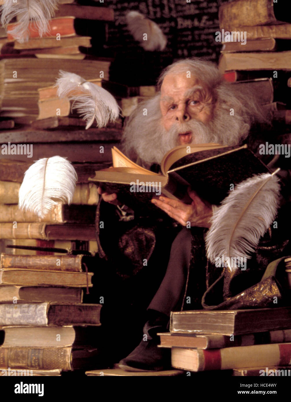 HARRY POTTER AND THE SORCERER'S STONE, Warwick Davis, 2001, (c) Warner ...