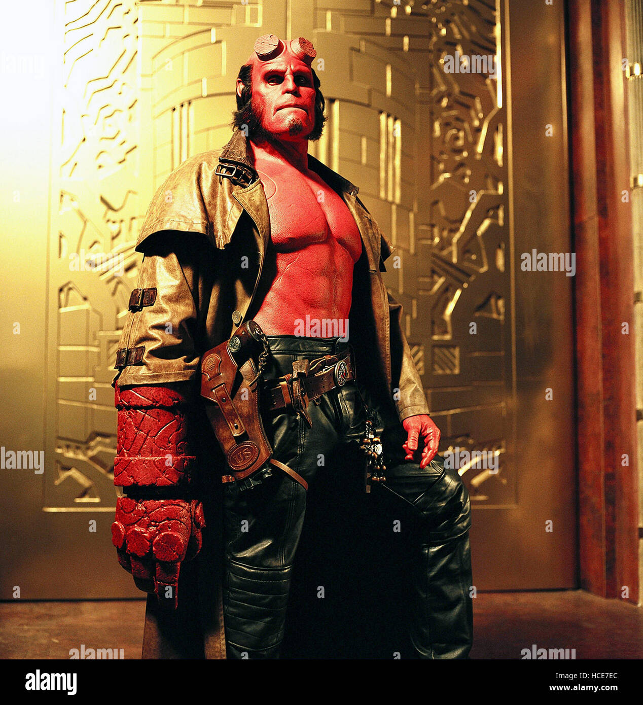 HELLBOY, Ron Perlman, 2004, (c) Columbia/courtesy Everett Collection ...