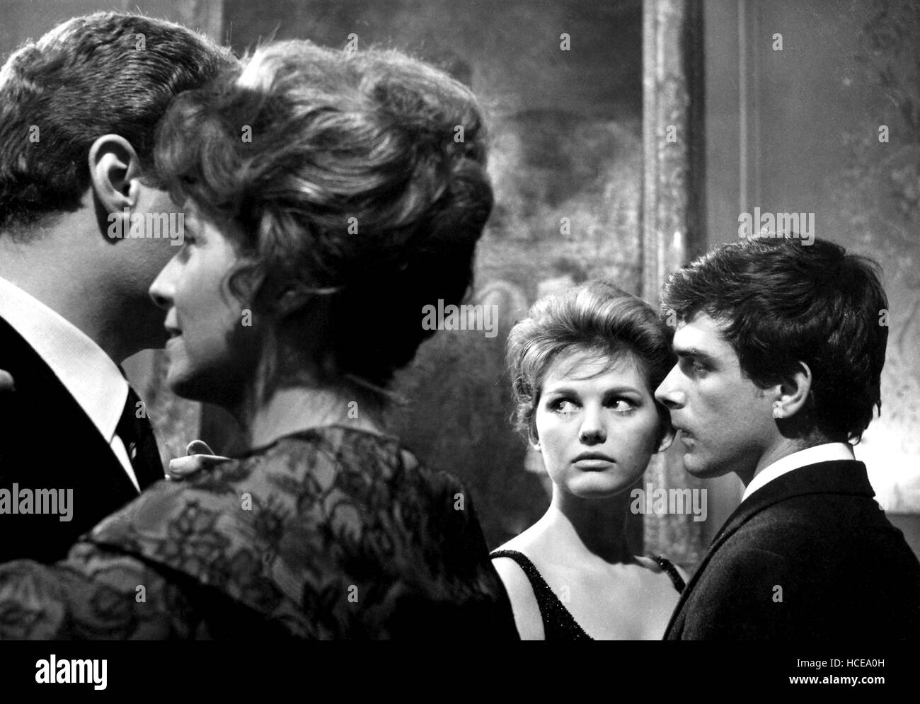 I DELFINI, Claudio Gora, Betsy Blair, Claudia Cardinale, Tomas Milian ...