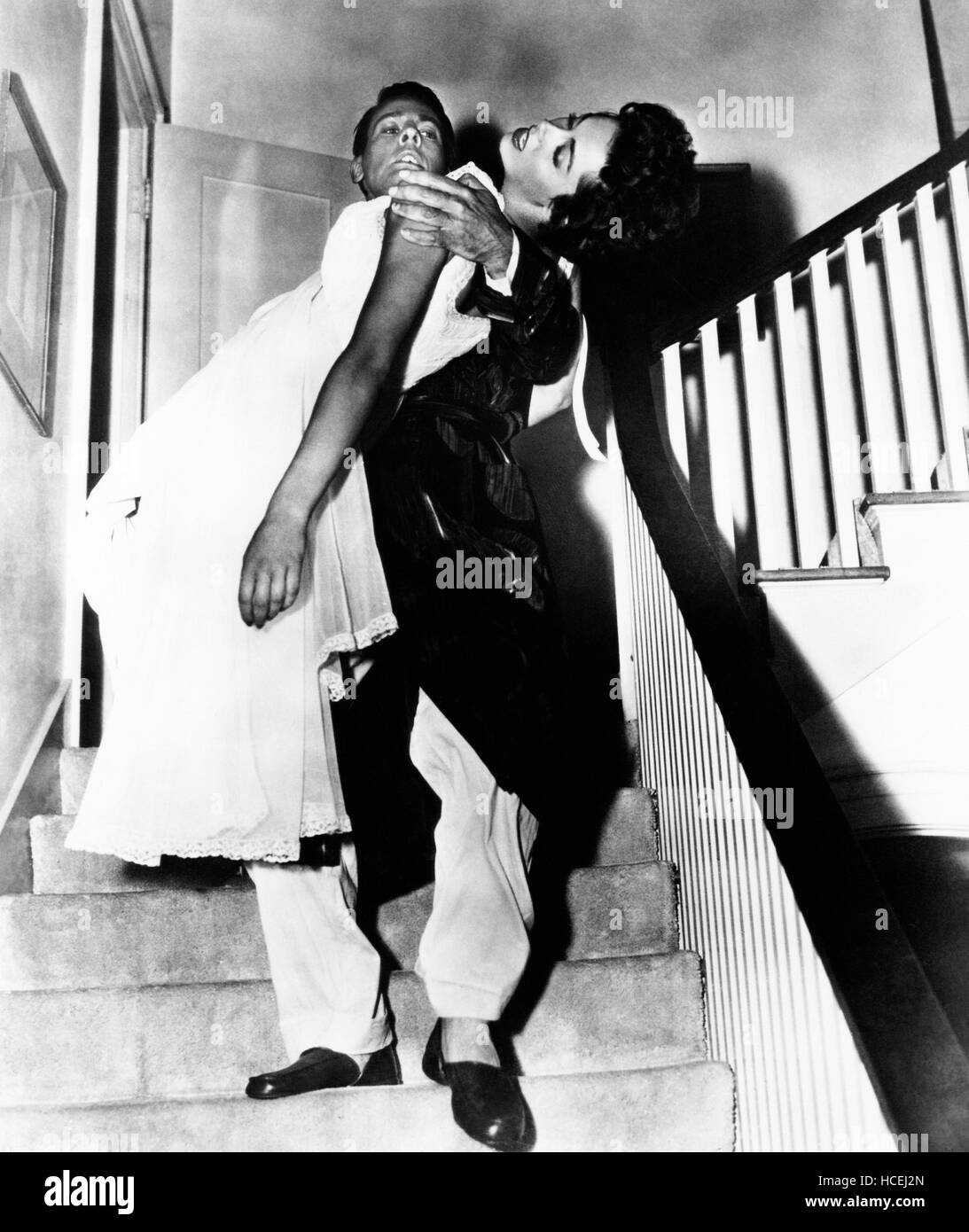 INVASION OF THE BODY SNATCHERS, Dana Wynter (front), Kevin McCarthy ...