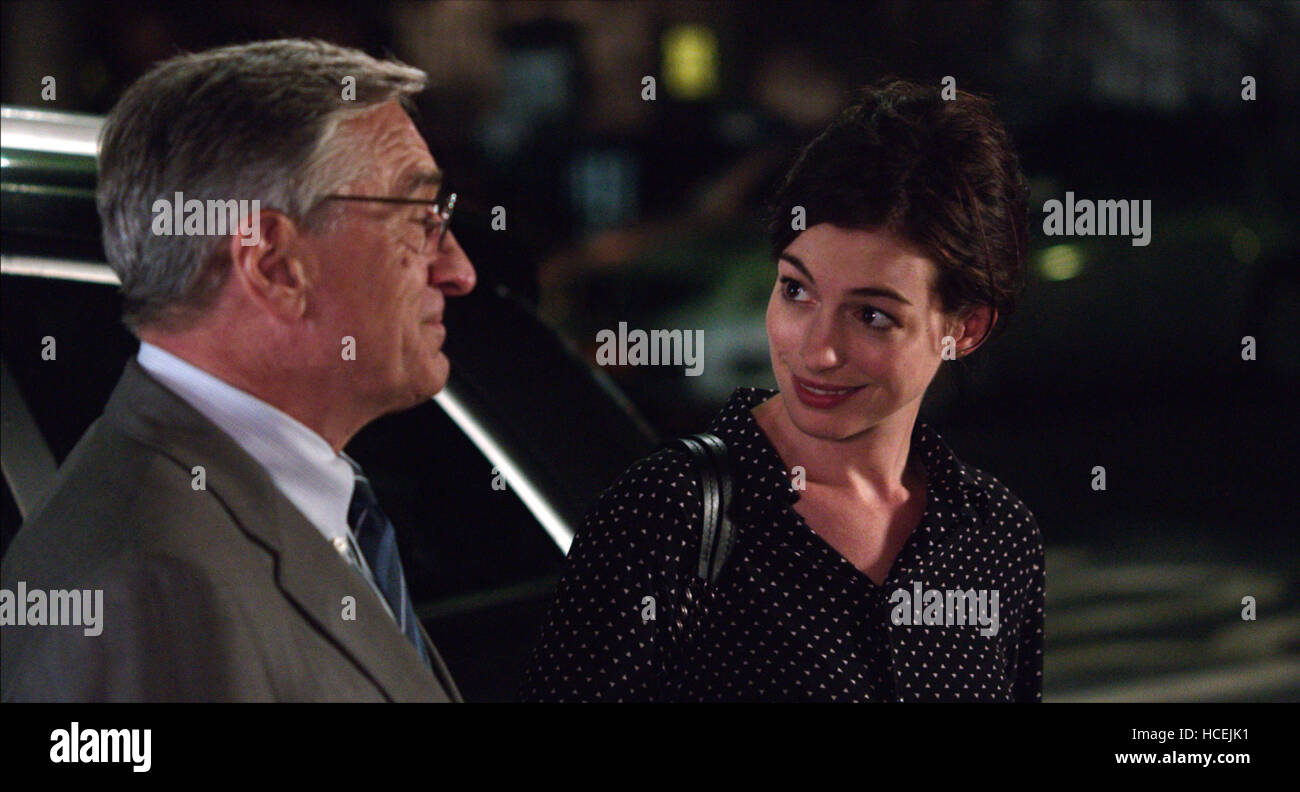 THE INTERN, from left: Robert De Niro, Anne Hathaway, 2015. ©Warner ...