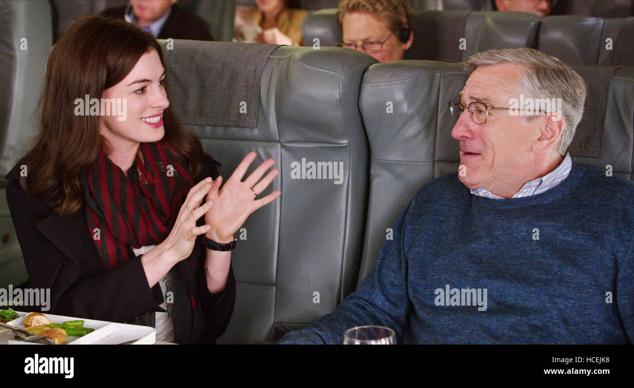 THE INTERN, from left: Anne Hathaway, Robert De Niro, 2015. ©Warner ...