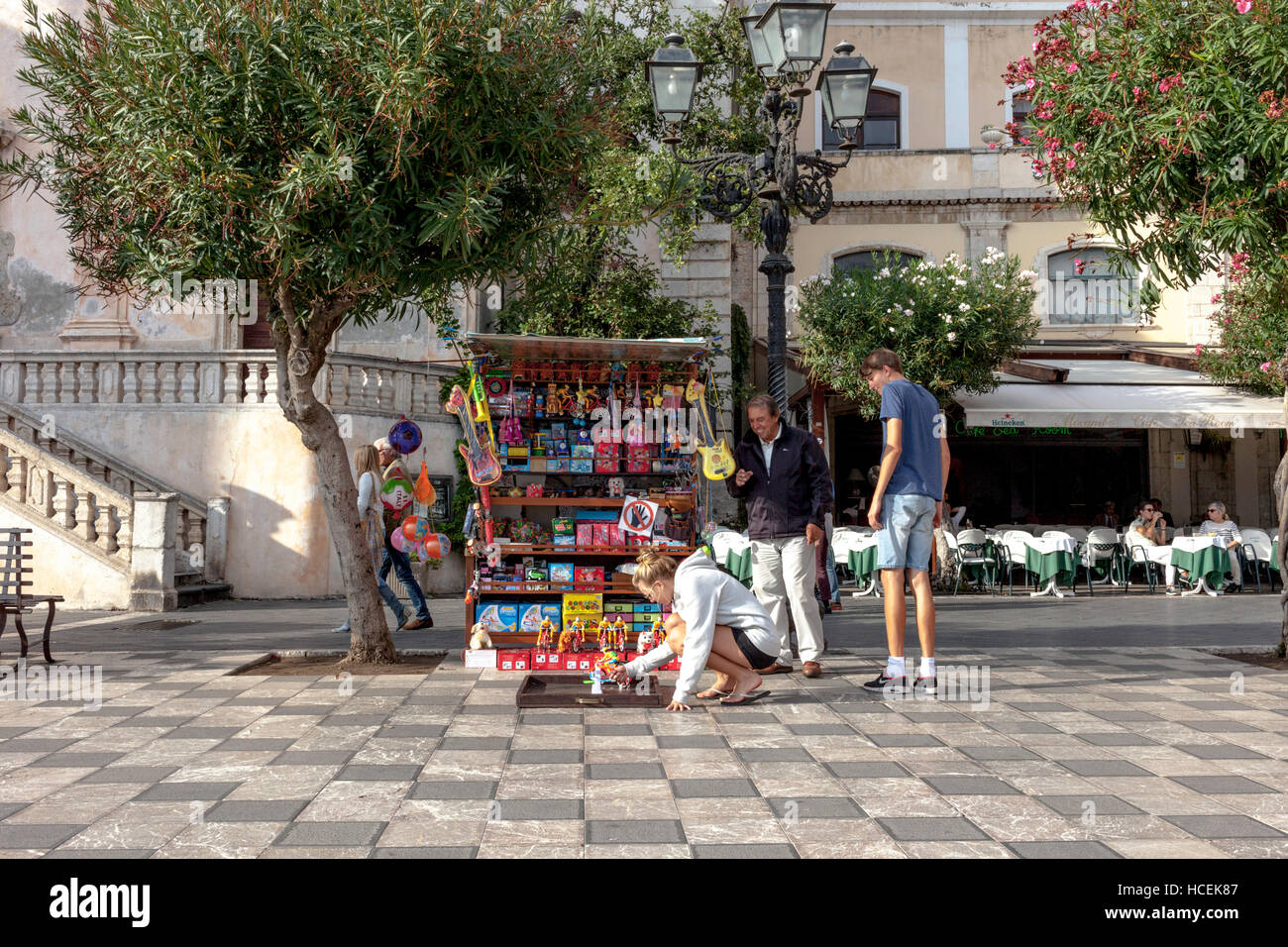 Taormina market stall hi-res stock photography and images - Alamy