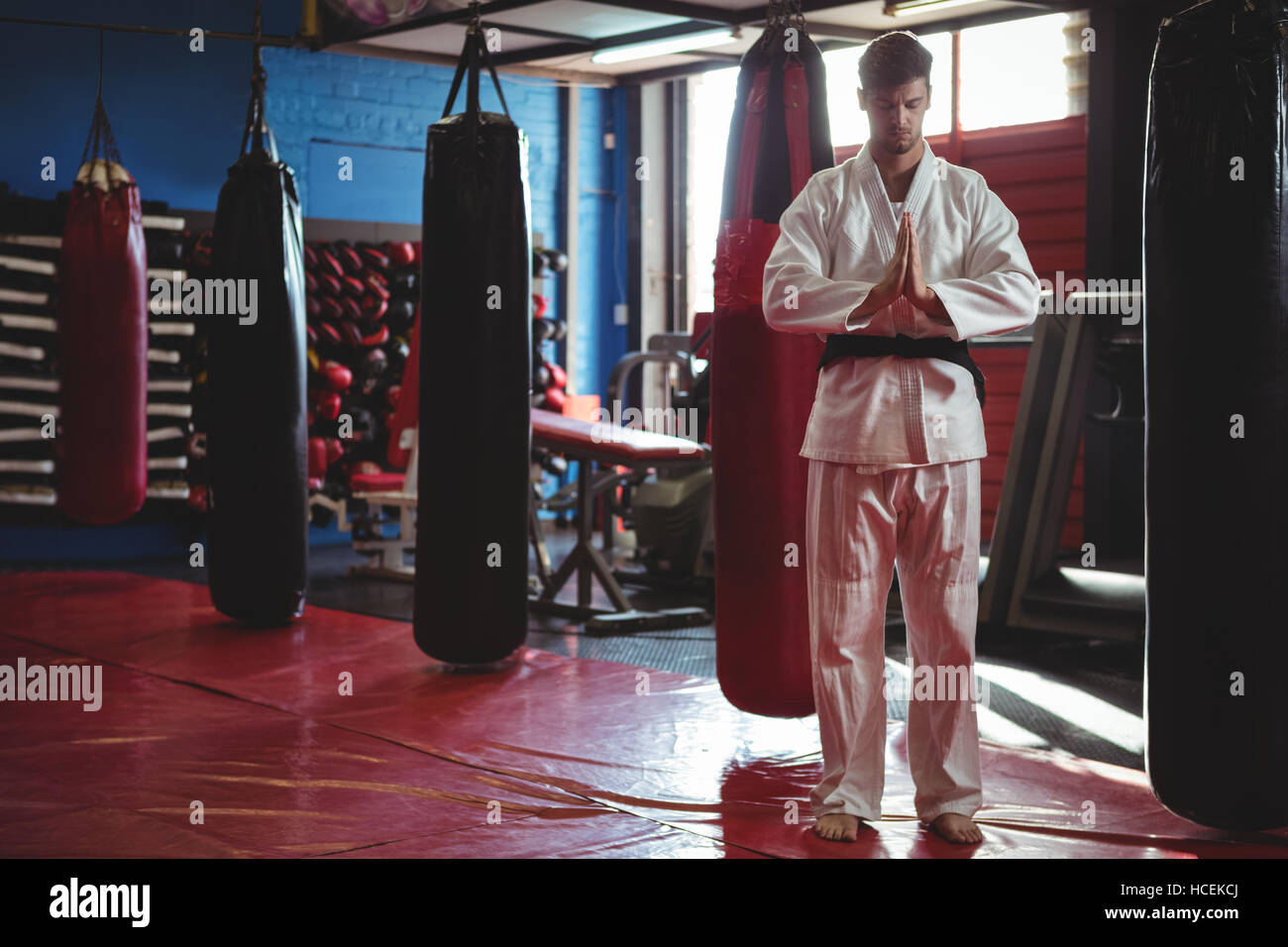 Prayer pose hi-res stock photography and images - Alamy