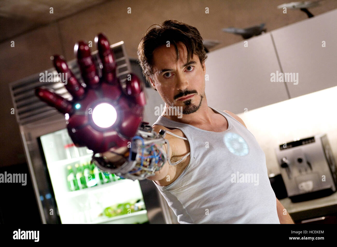 IRON MAN, Robert Downey Jr., 2008. ©Paramount/Courtesy Everett ...