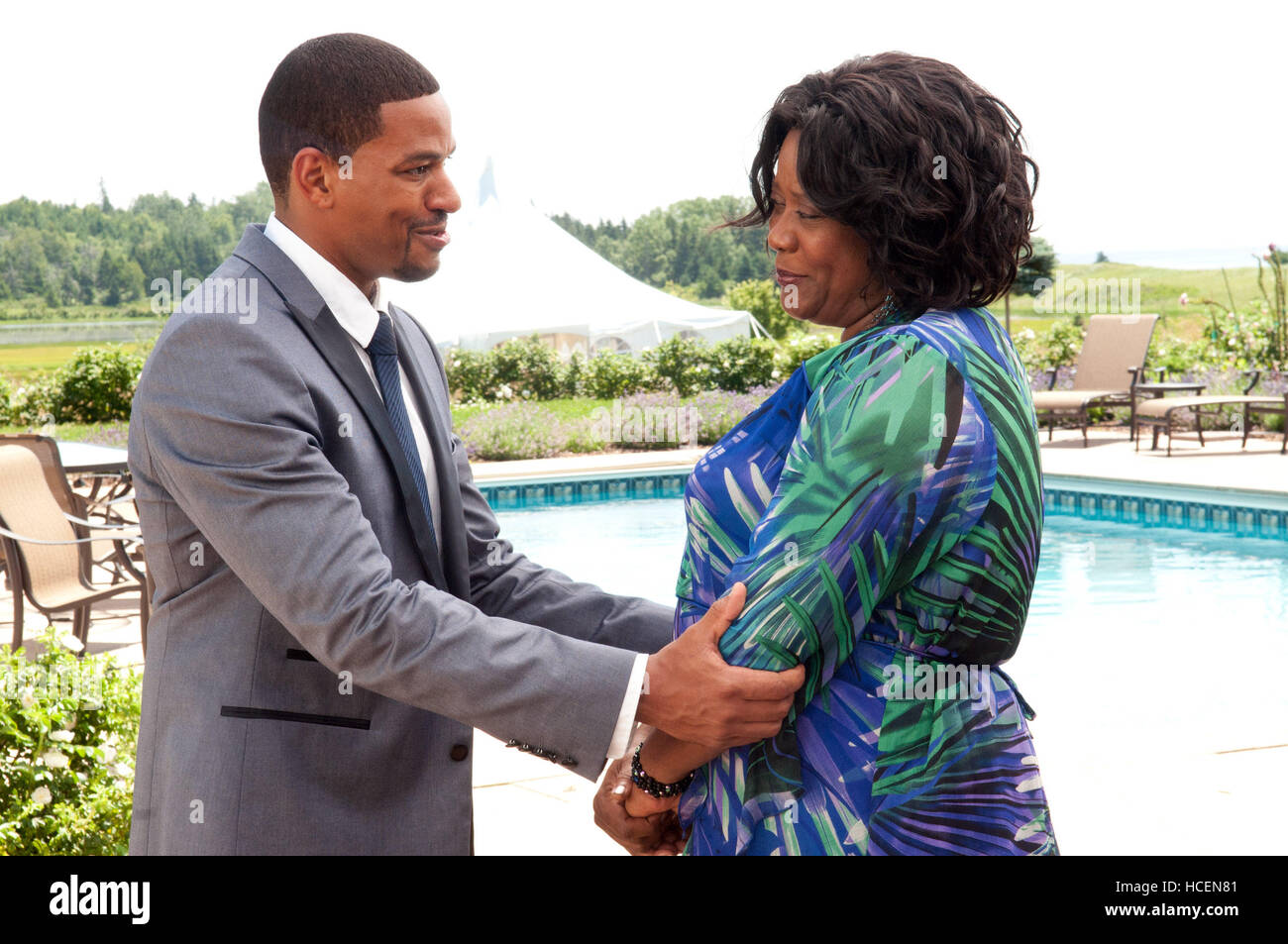 JUMPING THE BROOM, from left: Laz Alonso, Loretta Devine, 2011. Ph ...