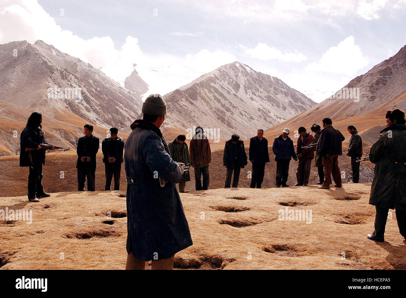 KEKEXILI: MOUNTAIN PATROL, (aka KEKEXILI), The mountain patrol captures ...