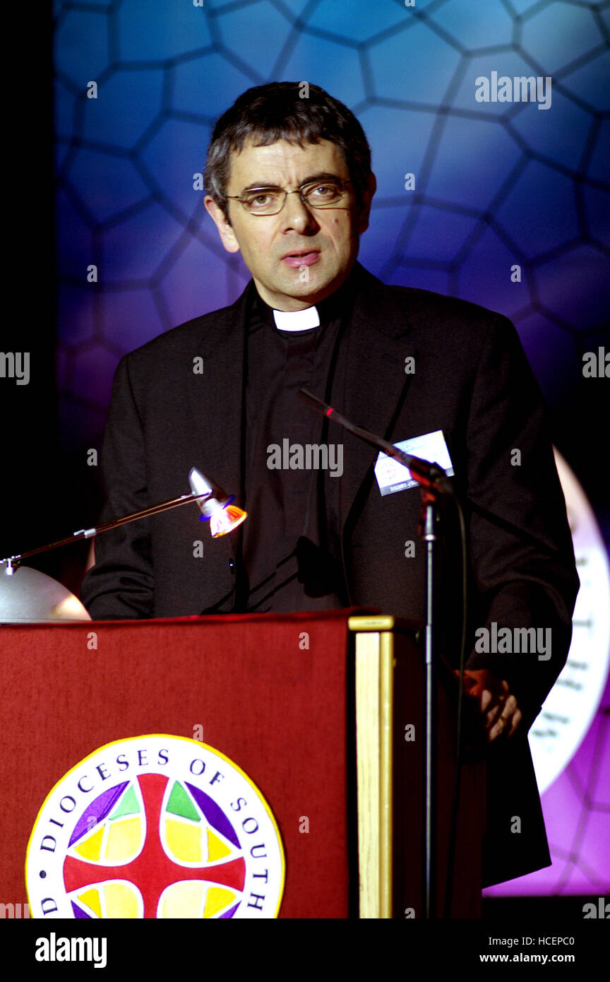 KEEPING MUM, Rowan Atkinson, 2005, ©Think Film/courtesy Everett ...