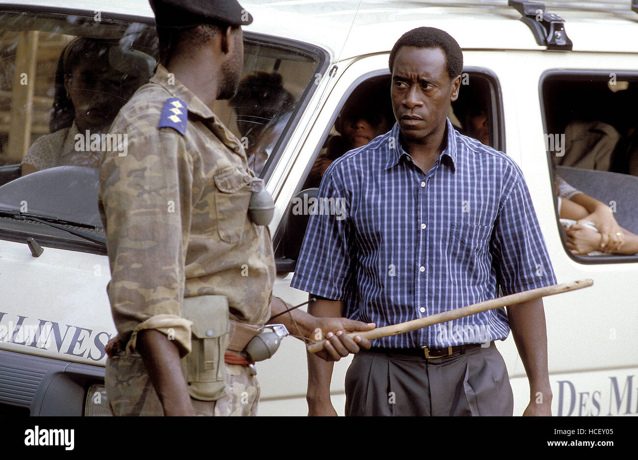 Hotel rwanda 2004 don cheadle hi-res stock photography and images - Alamy