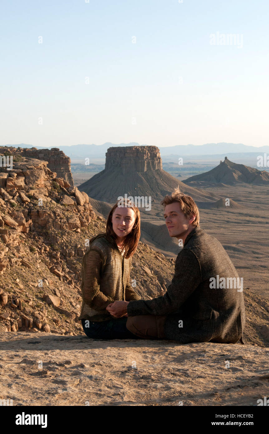 THE HOST, l-r: Saoirse Ronan, Jake Abel, 2013, ph: Gregory Peters/©Open ...